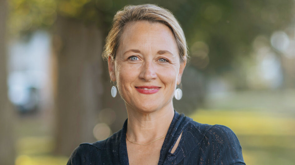 Zeleni prehod prinaša spremembe poslovnih modelov - ESG 191 - Zelena ...